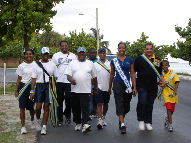 Prime Minister Ingraham walks for Independence | Bahamaspress.com