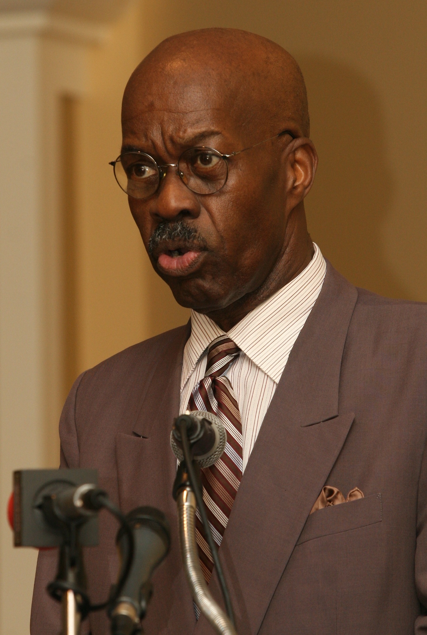 Country’s former Financial Secretary Ehurd Cunningham dies in hospital ...