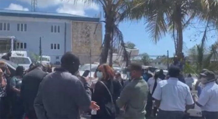 ZNS workers walk off the job too | Bahamaspress.com