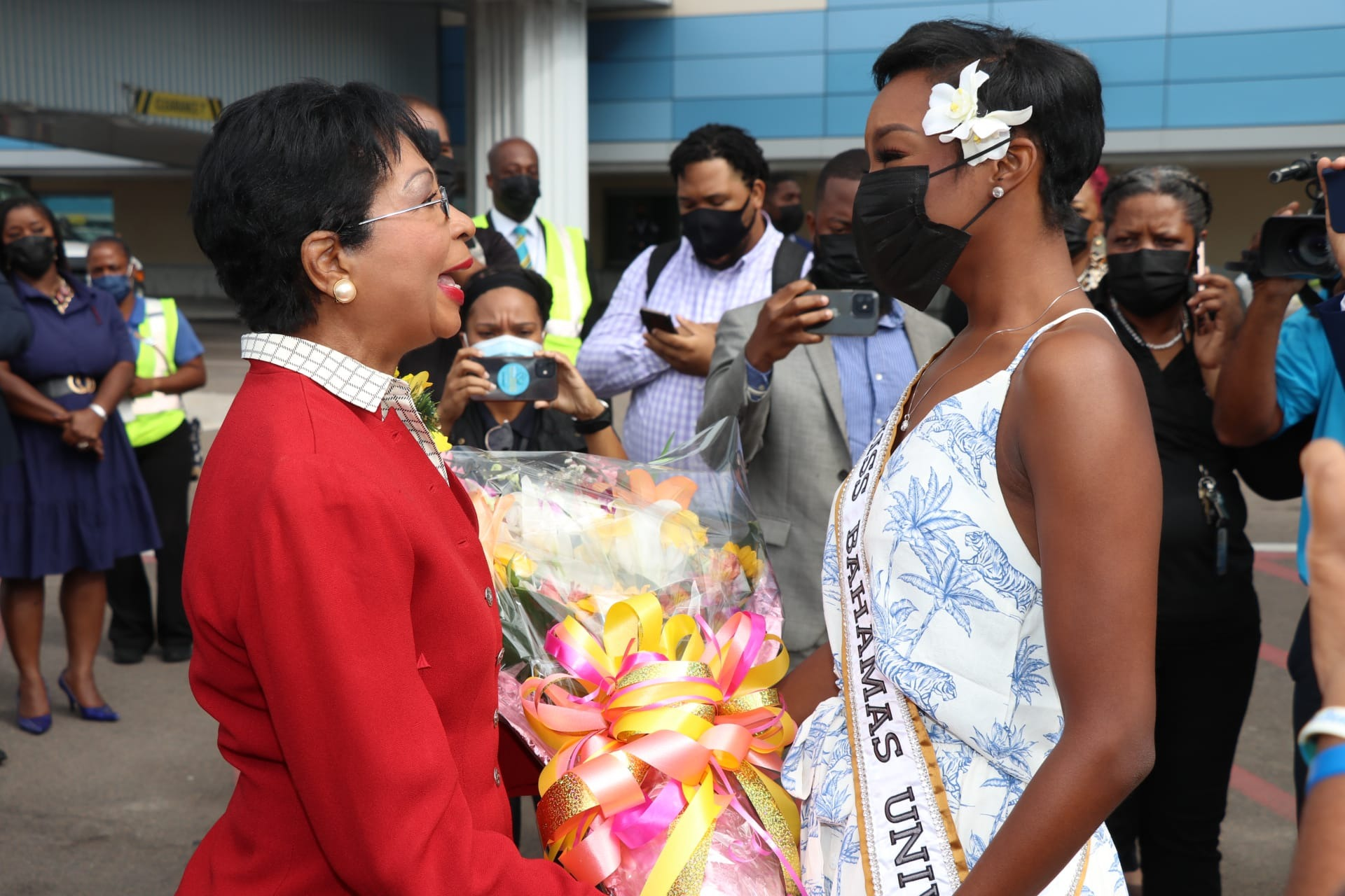 The first Bahamian to be recognised by Miss Universe for her beauty was ...