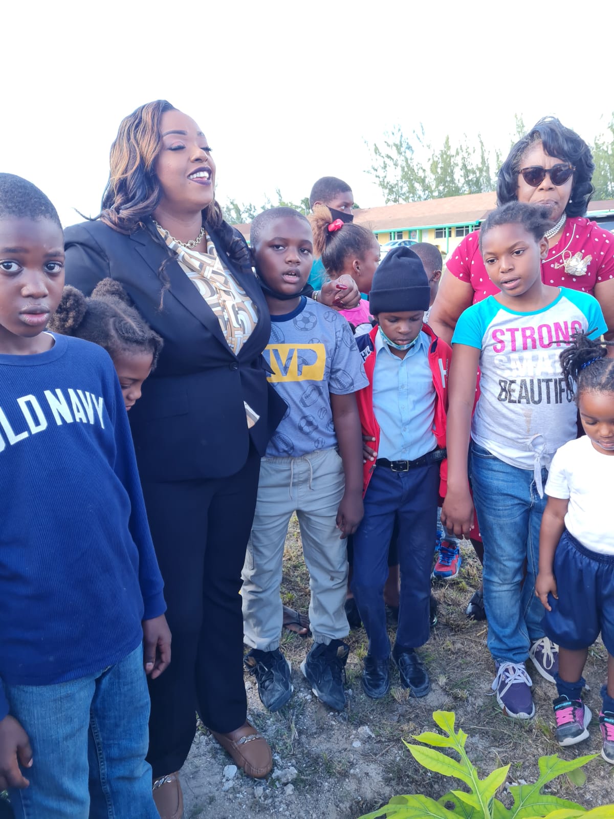 First Lady Ann Marie Davis hits the ground on Cat Island planting trees ...