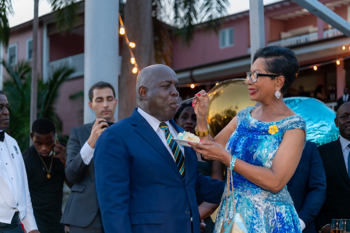 Ceremonial Cake-Cutting at the Independence State Reception ...