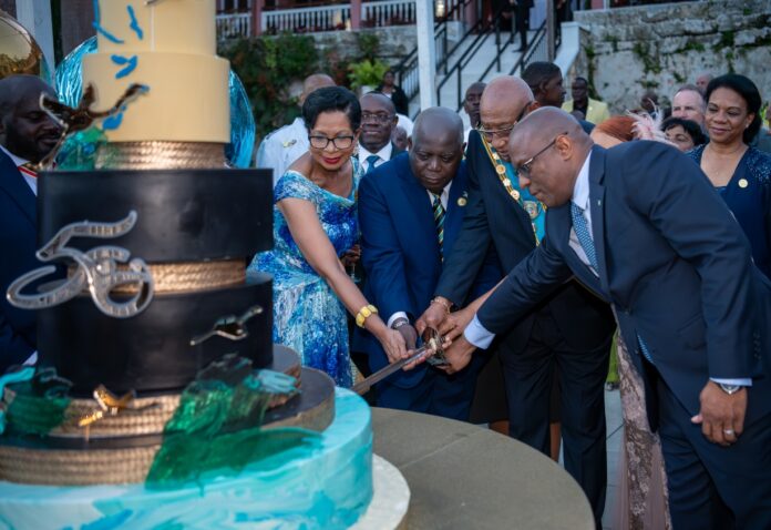 Ceremonial Cake-Cutting at the Independence State Reception ...