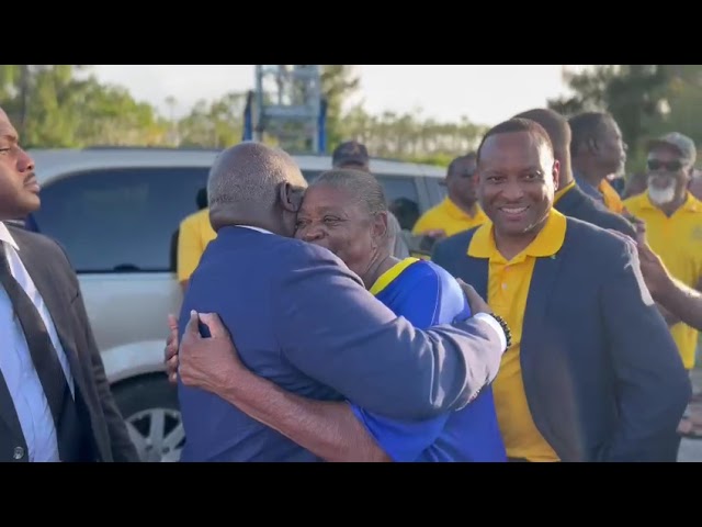 West Grand Bahama and Bimini in the hundreds welcome PM Davis and ...
